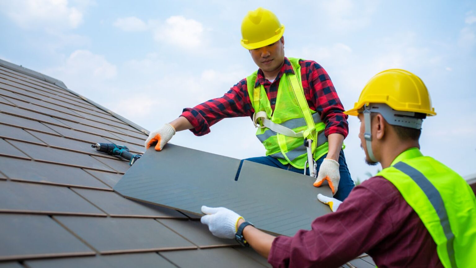 A Guide to Choosing the Finest Roofing Materials - Activepropertycare
